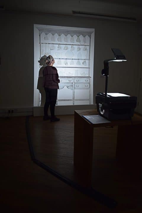 Fragment Dresser – Dresel Ddernynnau - Linda Norris